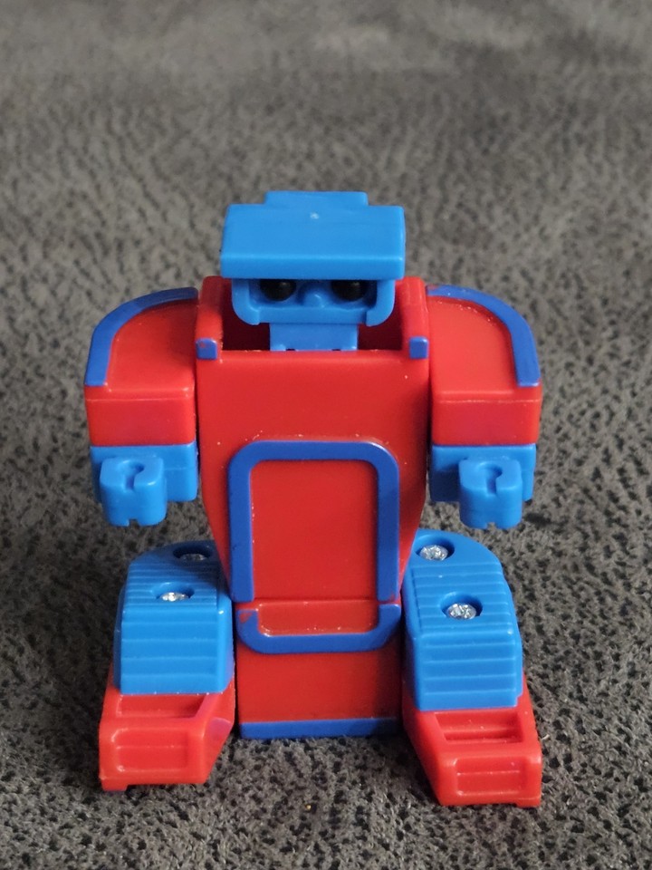 Alpha-Bots Alphabet Transforming Letter O Action Figure Lakeshore Toys ...