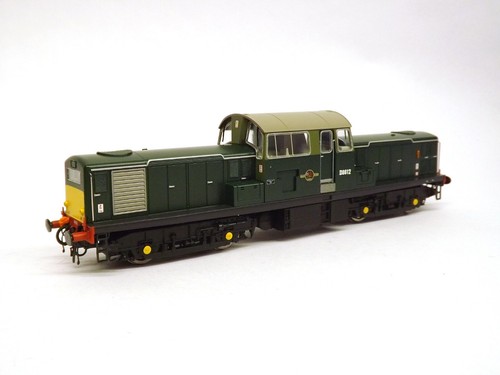 Heljan 17071 BR Class 17 Diesel D8612 Green Small Yellow Ends (OO ...