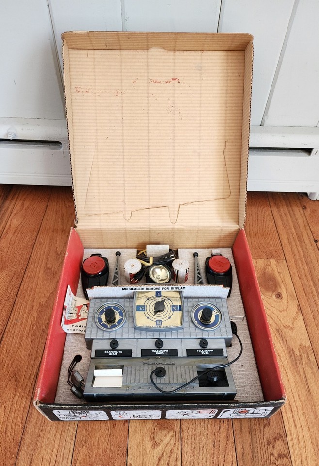 VINTAGE 1954 REMCO ELECTRONIC RADIO STATION TOY COMPLETE WITH ORIGINAL ...