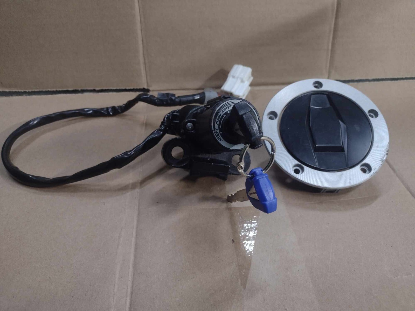 2016-2020 KAWASAKI NINJA ZX10R LOCK SET IGNITION SWITCH MATCHING GAS ...