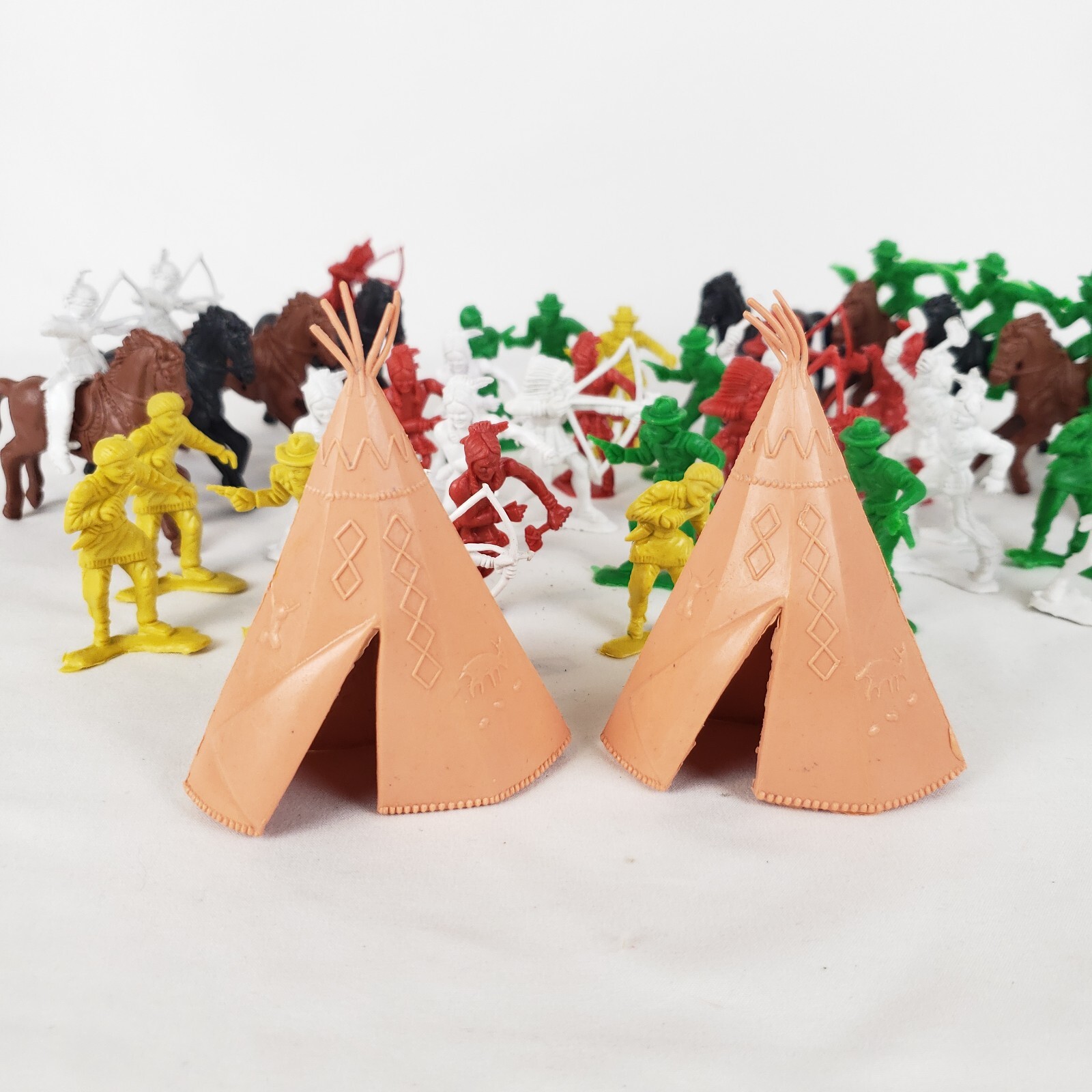 Vintage Plastic Cowboys & Indians Lot HONG KONG Horses Teepees Great ...
