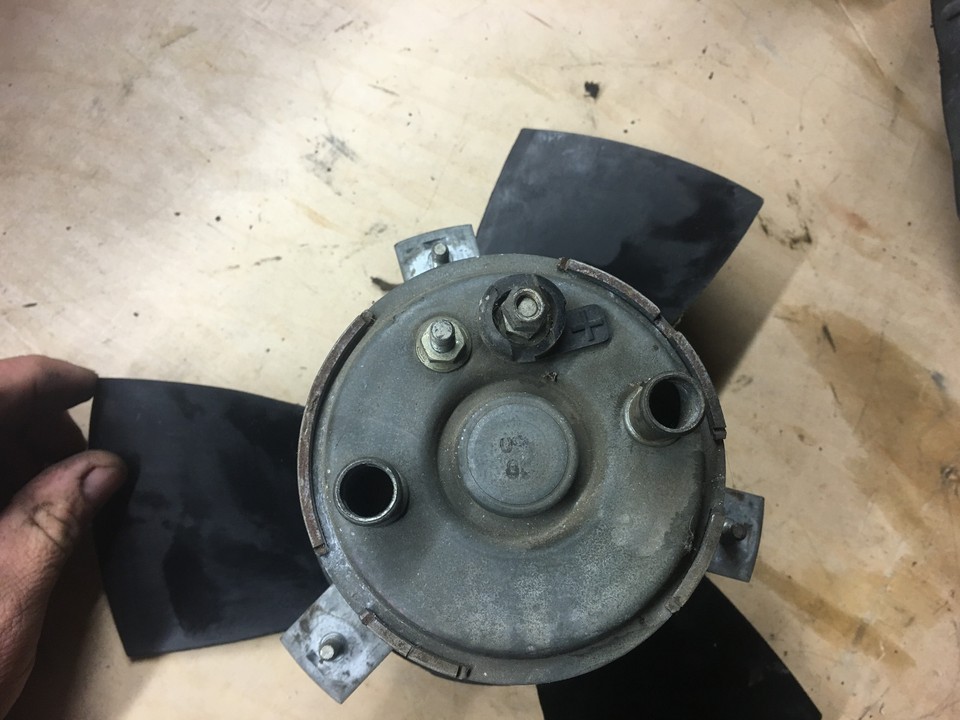 1983-91 VW Vanagon Westfalia RADIATOR COOLING FAN 251959455M OEM | eBay