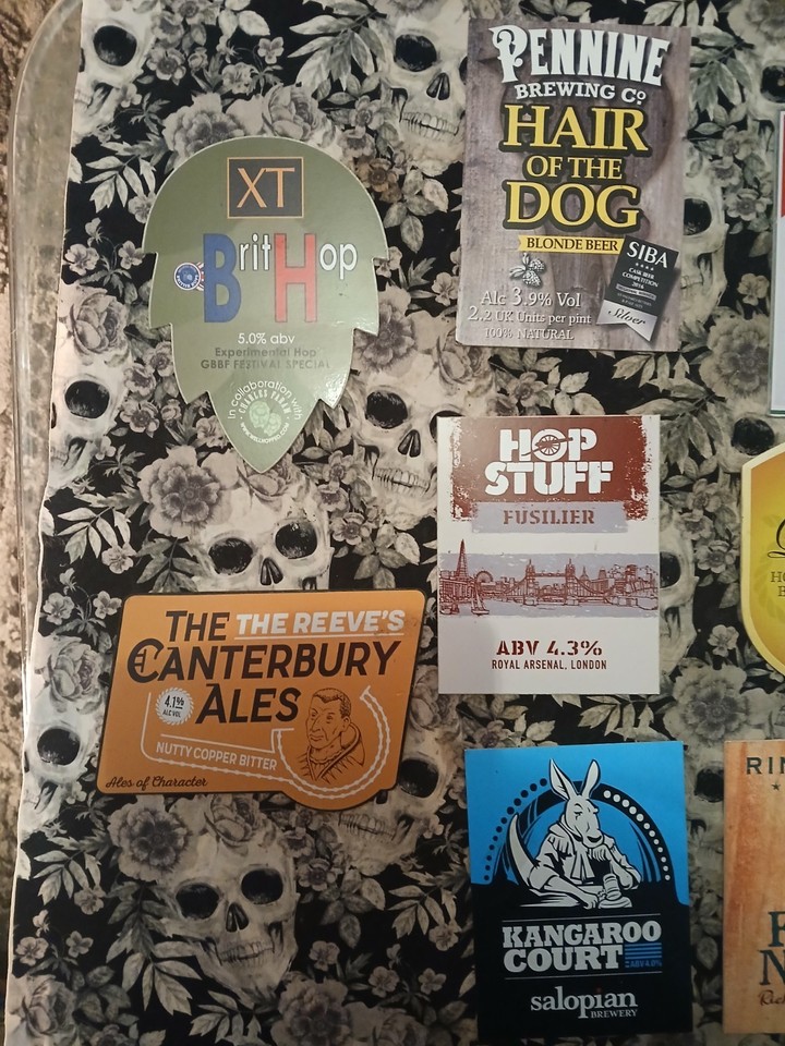 Beer pump clip job lot 20 badges - 20 different breweries cask real ale ...