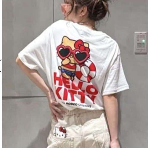 Rodeo Crowns Hello Kitty Sanrio Tshirt M Badge Back character | eBay