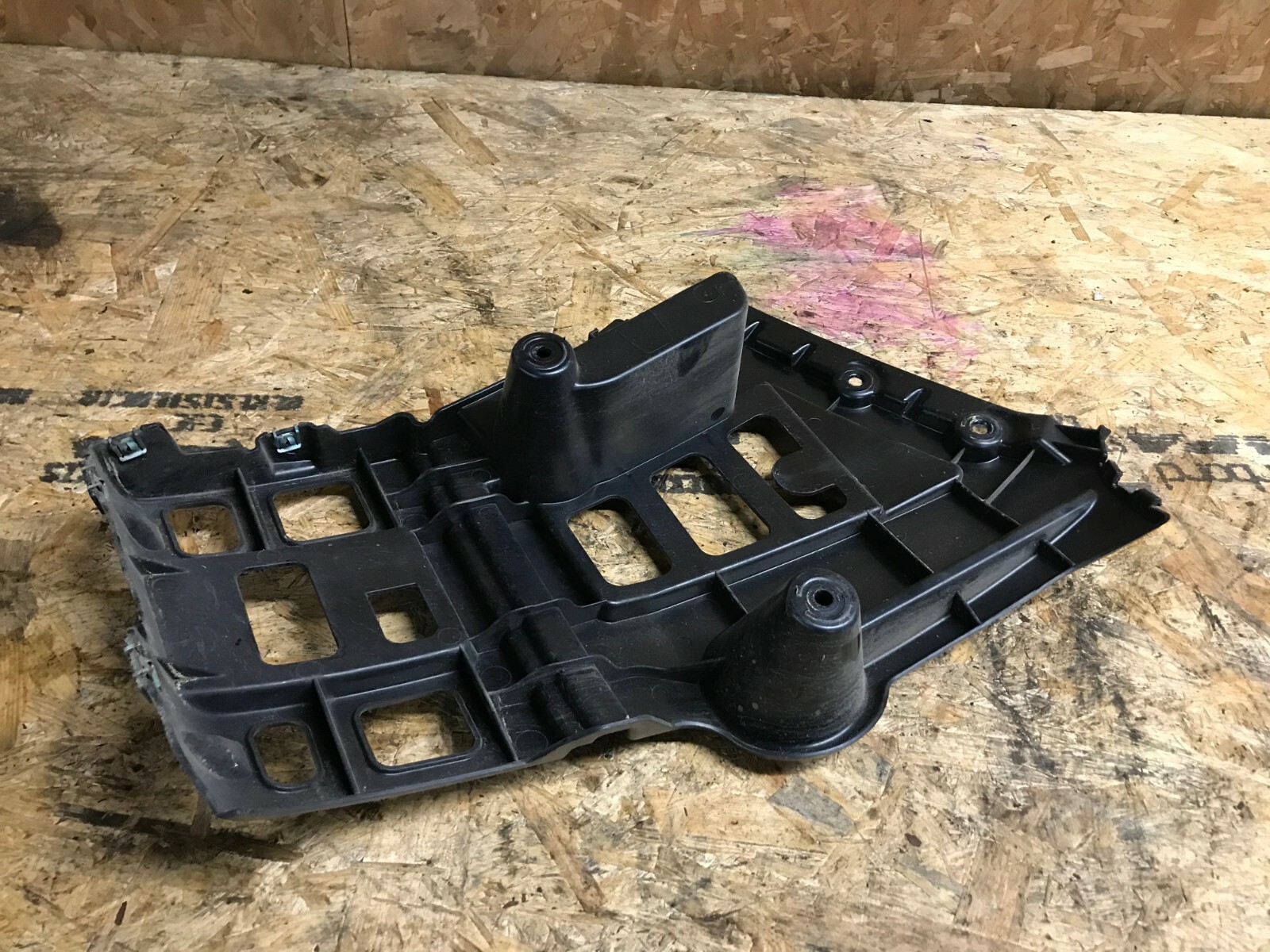 BMW X1 E84 OEM 12-15 REAR BACK BUMPER RIGHT MOUNT BRACKET | eBay