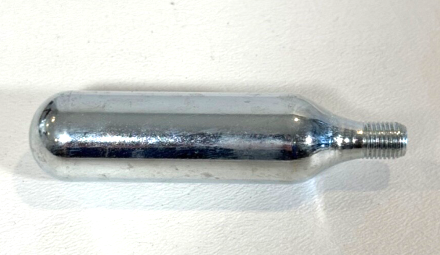 16 Gram CO2 Threaded Refill Cartridge Bicycle Tire Inflator * LOT OF 20 ...