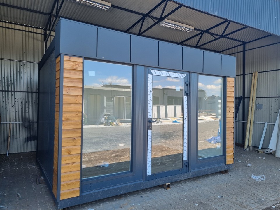 Garden annexe% portable office *modular container* 13ft- free delivery ...