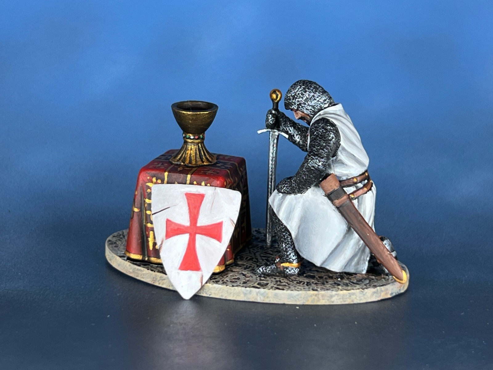Action Figure Templar Knight with the grail Collectible Miniature ...