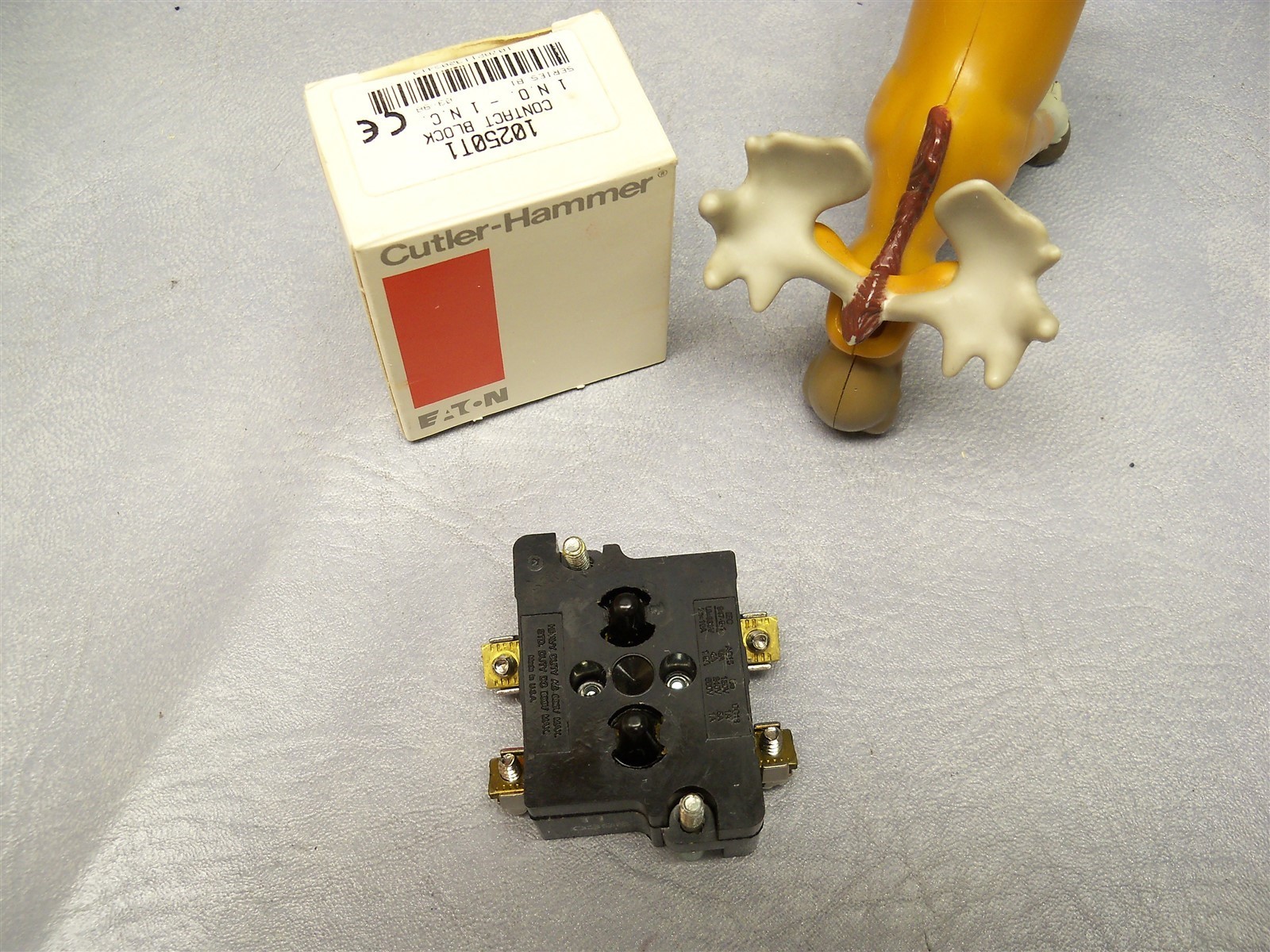 10250T1 Cutler Hammer / Eaton Contact Block 1 N.O. - 1 N.C. | eBay