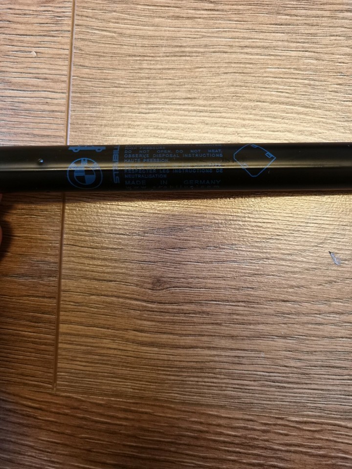 BMW 5 SERIES G31 51477466664-01 BOOT FLOOR CARPET GAS SPRING SHOCK ...