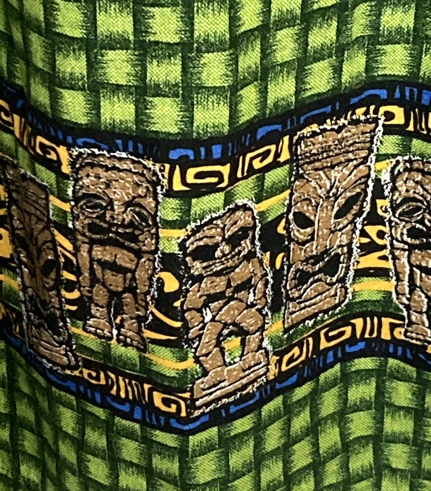 No Boundaries Vintage 90's Hawaiian Tiki Pattern Shor… - Gem