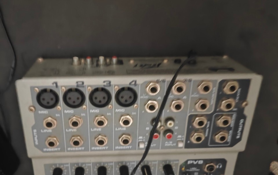 Peavey PV8 8-Channel Mixer | eBay