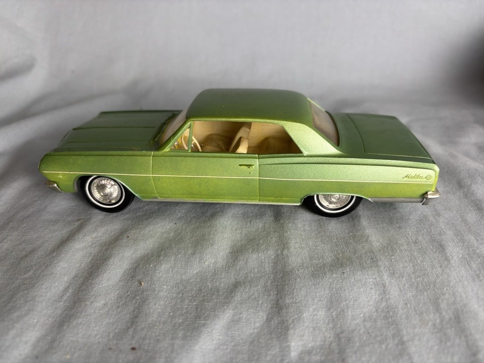1965 Chevrolet Malibu SS 1/25th Scale Plastic Promo Model Green Chevy ...