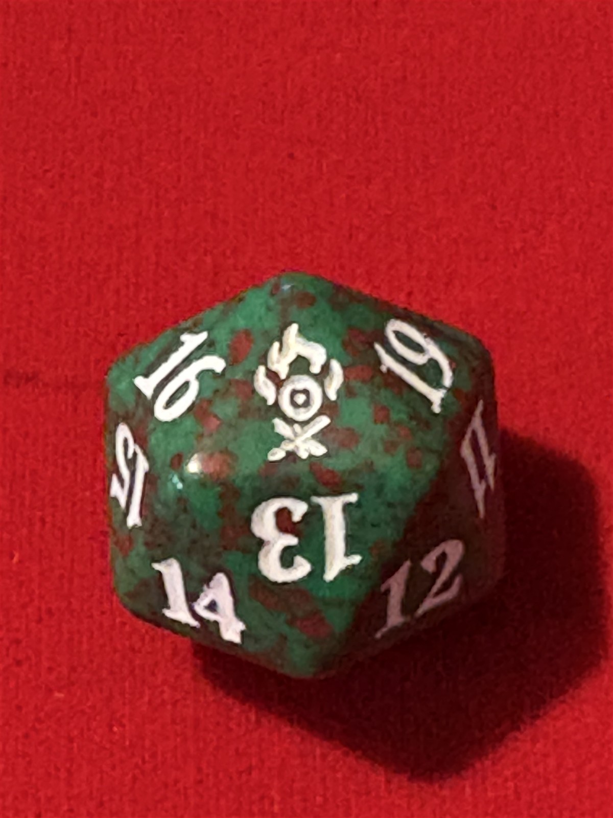 mtg d20 Spindown dice, Ravnica Allegiance, Gruul, Green with White, red ...