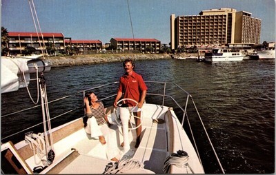 Sheraton Harbor Island Hotel San Diego California Boats Shoreline VNG ...