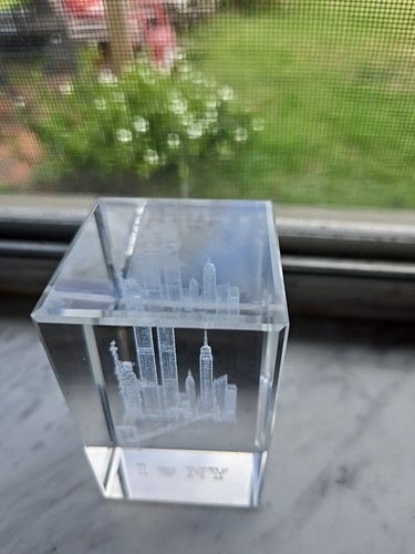 I Love N.Y.C. 3D Laser Etched Glass Paperweight w/WTC Twin Towers ...