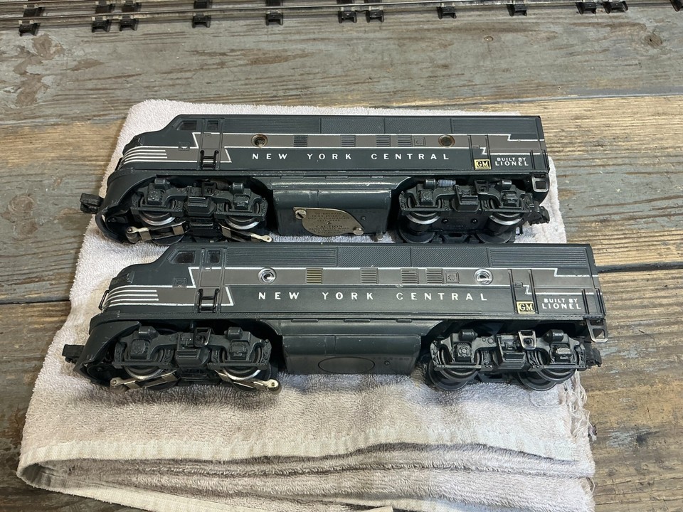 LIONEL TRAINS #2344 NEW YORK CENTRAL DIESEL F3 AA UNITS POSTWAR ...