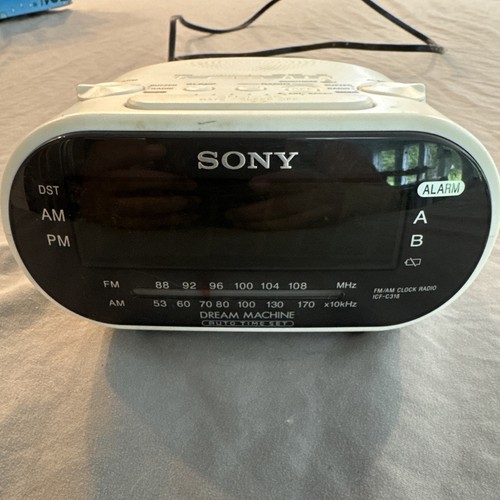 Sony Dream Machine ICF-C318 Auto Setting AM/FM Radio Dual Alarm Clock ...