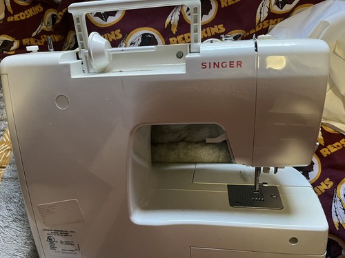 SINGER SEWING MACHINE ESTEEM Model E99670 | eBay