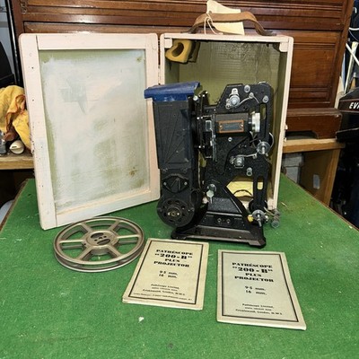 Pathescope 9.5mm Vintage Cine Film Projector – Art Deco – Untested ...