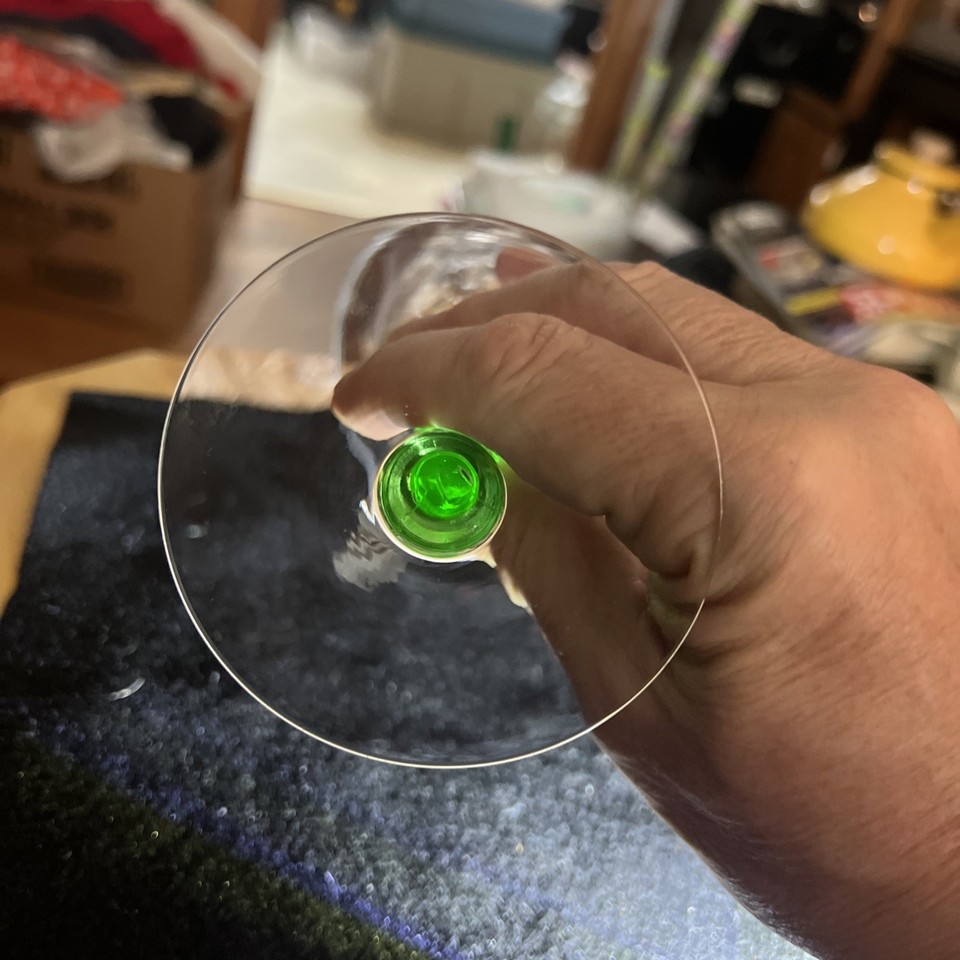 8” Uranium Stemmed Water Goblet | eBay