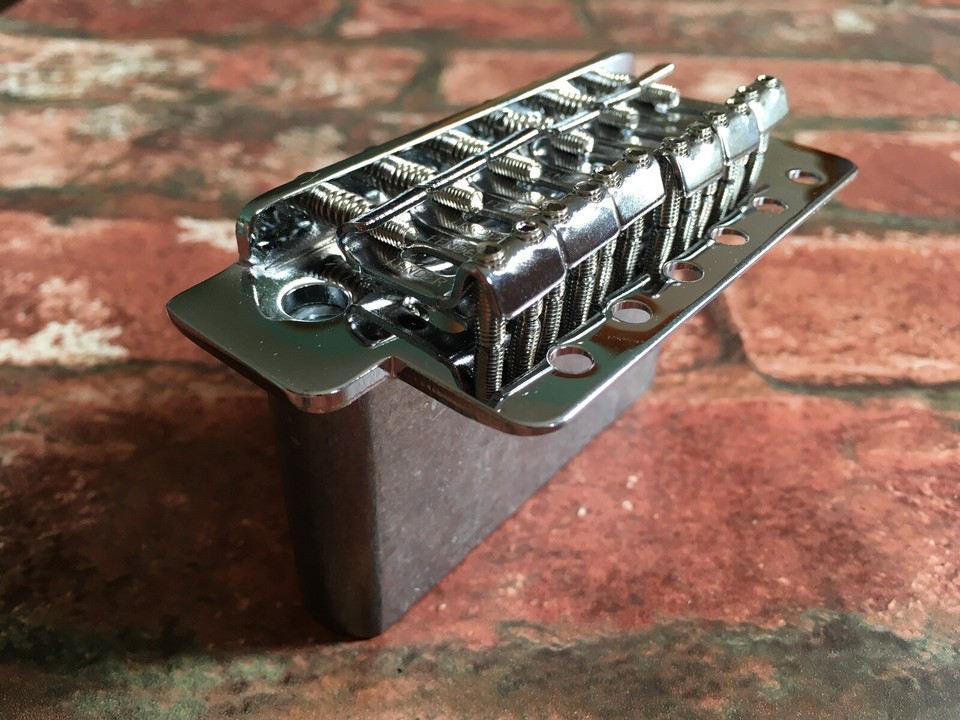 Fender Stratocaster Tremolo Bridge, Vintage-Style Standard Strat Trem ...