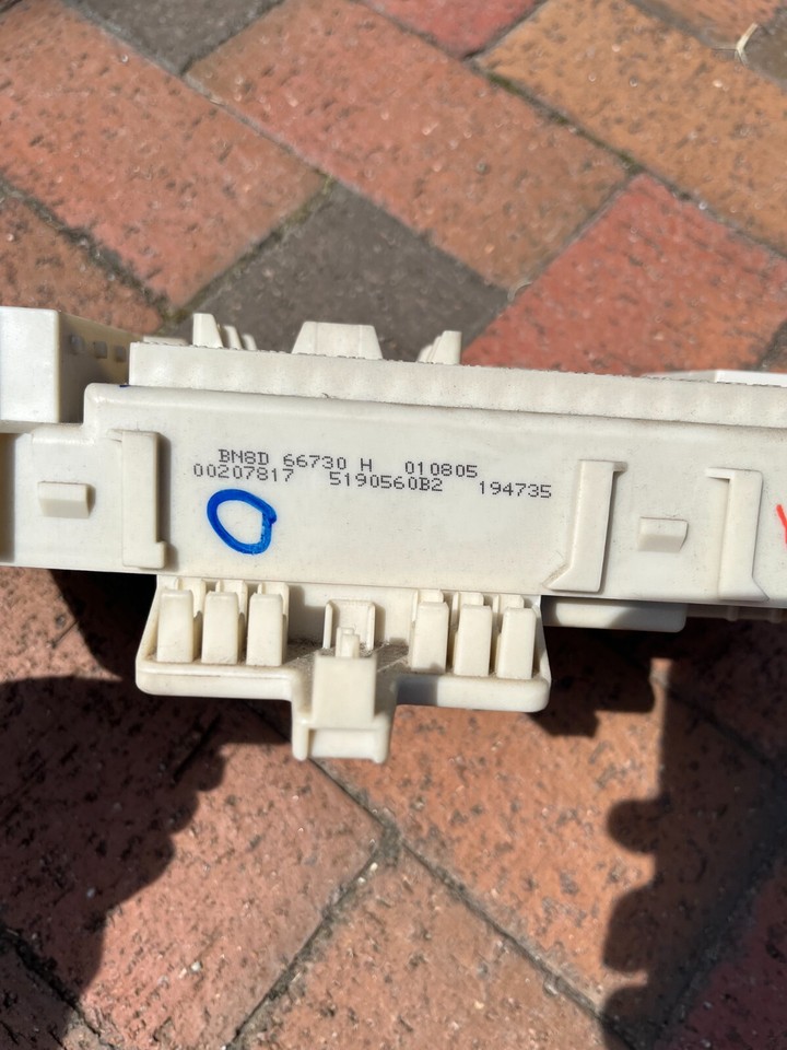2004-2009 Mazda 3 BCM Body Control Module Junction Fuse Box BN8D 66730 ...
