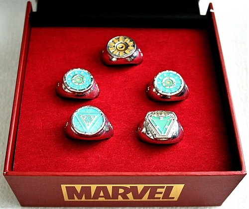 Marvel Comics Stark Ind Iron Man 5 Glow Arc Reactor Adj Ring Box Set ...
