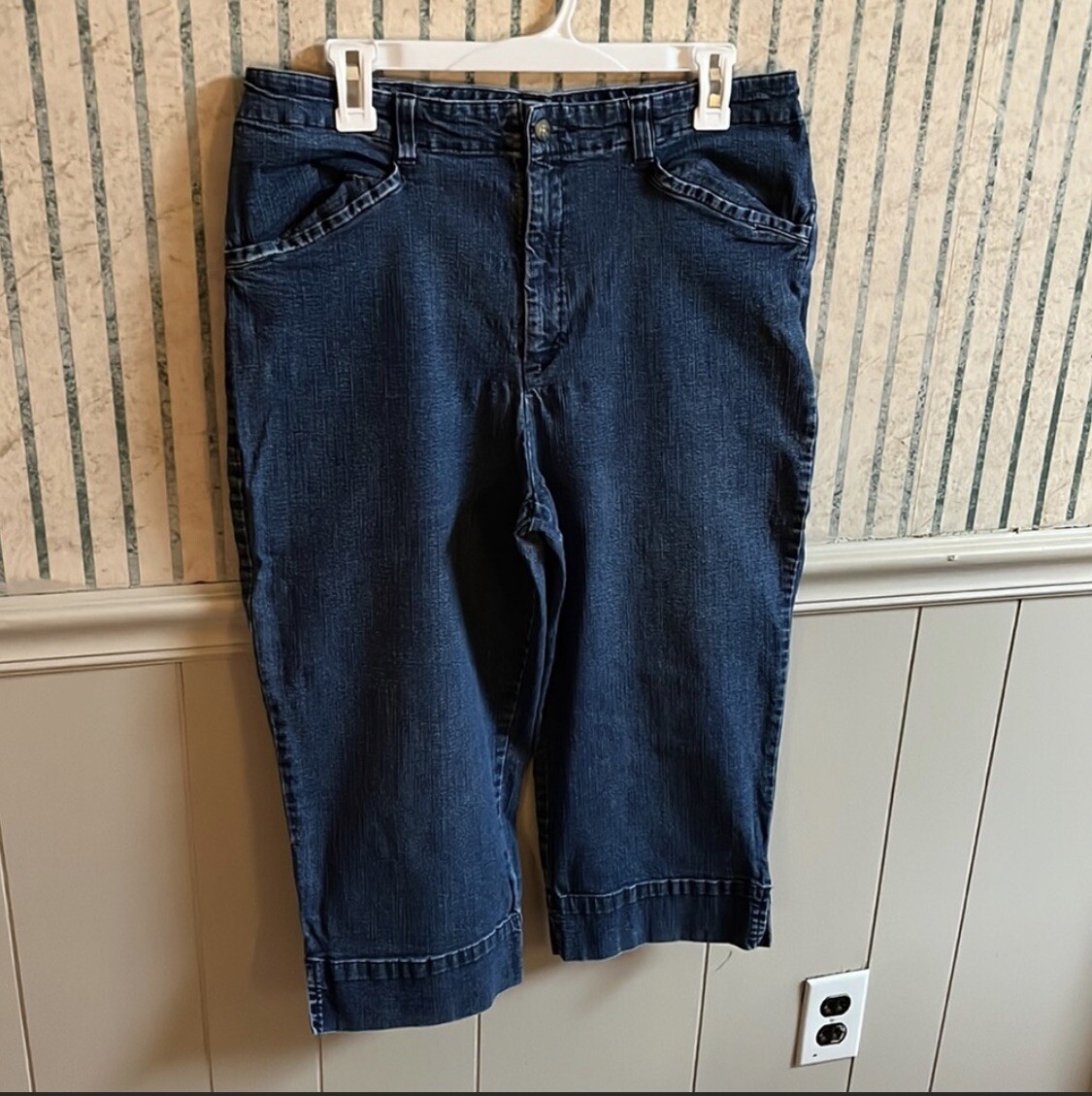 White Stag Women's Denim Stretch Crop Pants Size 14 - Gem