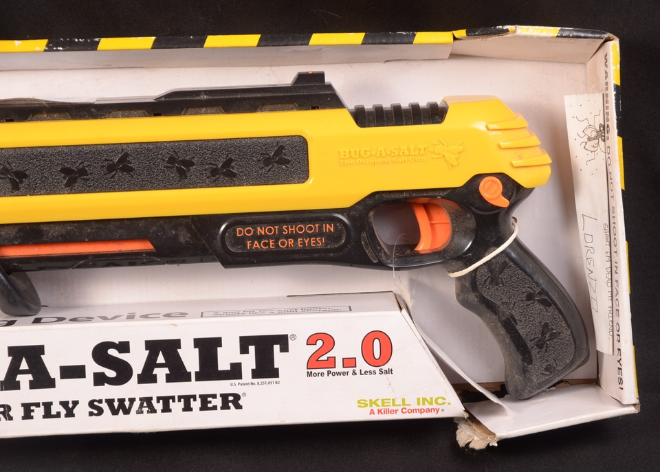 BUG-A-SALT 2.0 Yellow Salt Gun Fly Spider Insect Control Shooter New ...