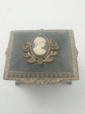 VINTAGE GOLDTONE METAL/VELVET DETAILED CAMEO MUSIC BOX MADE IN JAPAN | eBay