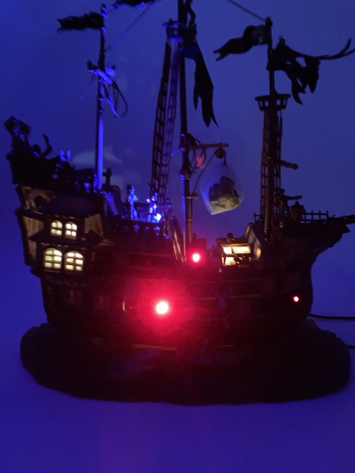 Lemax Spooky Town The Pillager Pirate Ship in Box Halloween Village ...