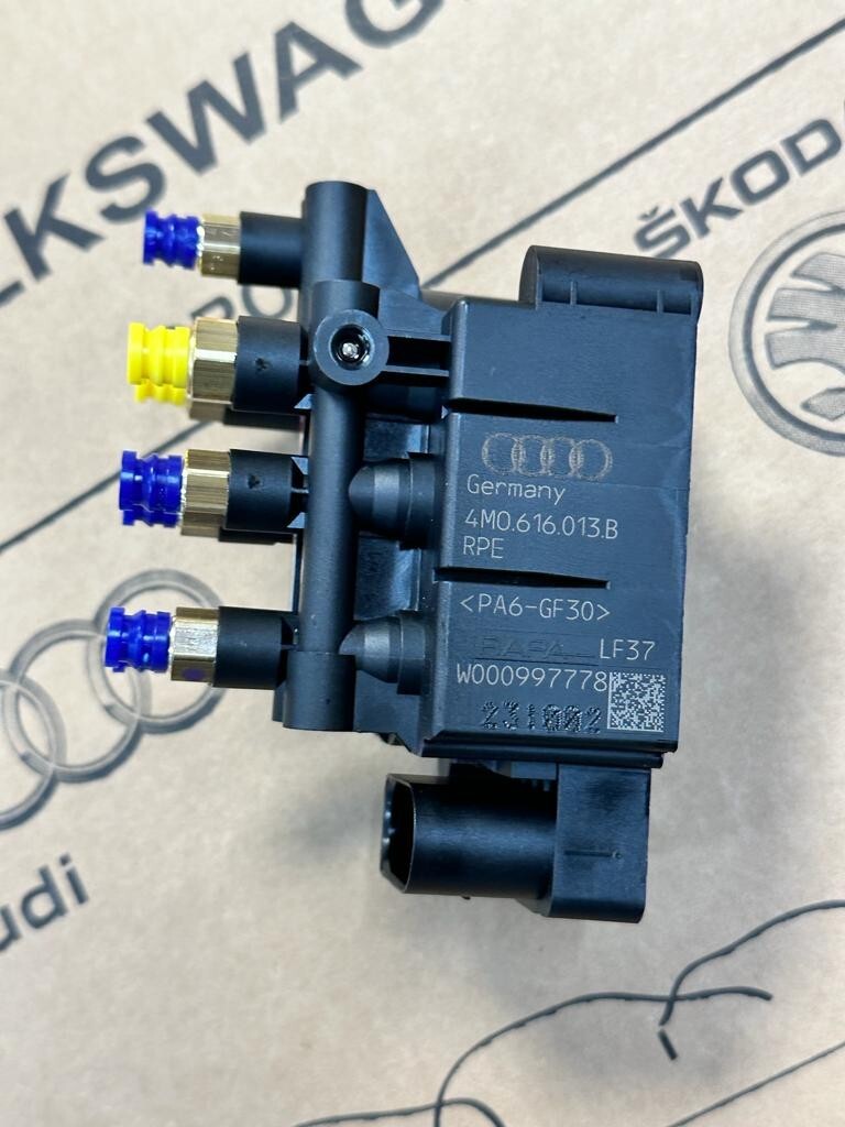 VW TOUAREG CR7 AIR SUSPENSION VALVE UNIT 4M0616013A-4M0616013B GENUINE ...