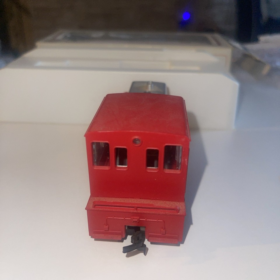 HO Scale Bachmann, AA41068002 Diesel 35 Ton Deisel Switcher, GE Santa ...