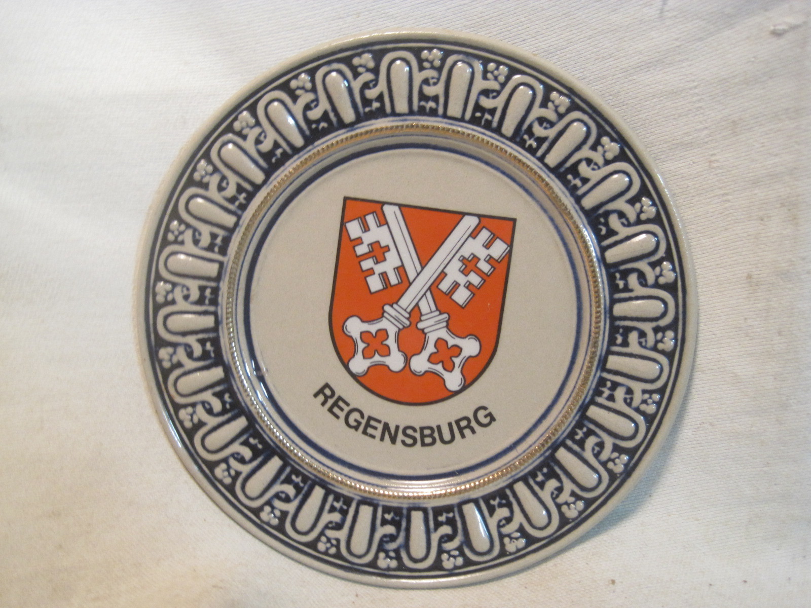 vintage REGENSBURG plate wall decor skeleton key coat of arms Gerzit W ...