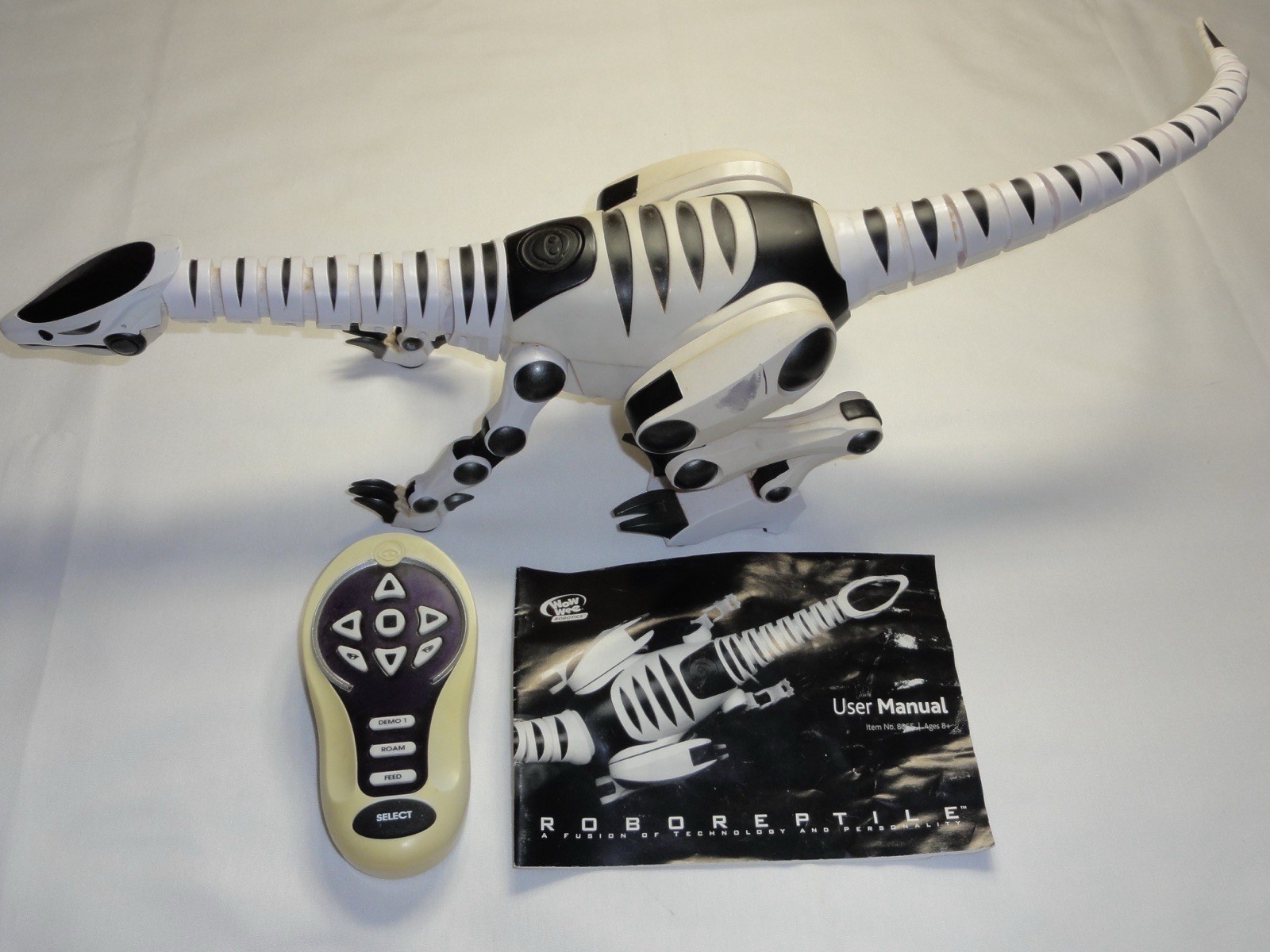 WowWee Roboraptor RC Dinosaur 28" White/Black Interactive Toy w/Remote ...