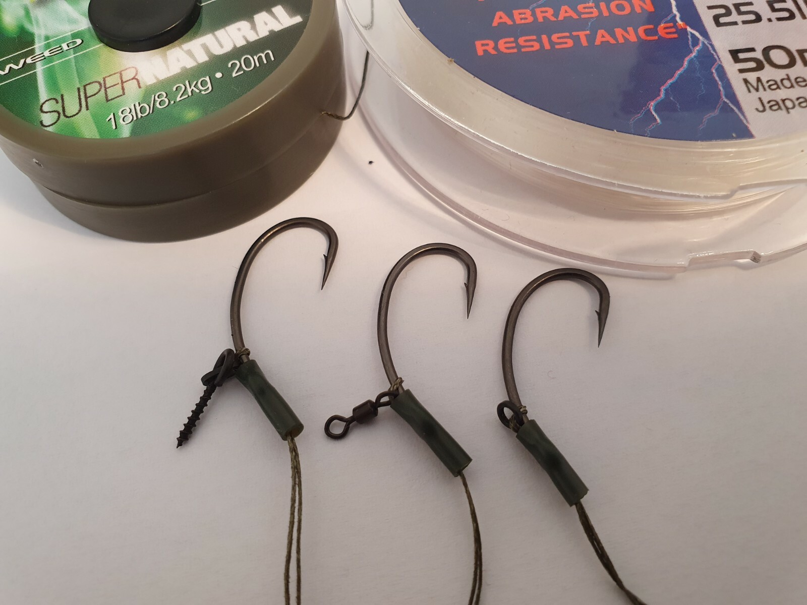 3 Korda Slip D Rigs / Korda Supernatural & IQ2 Fluorocarbon / Pre Tied ...