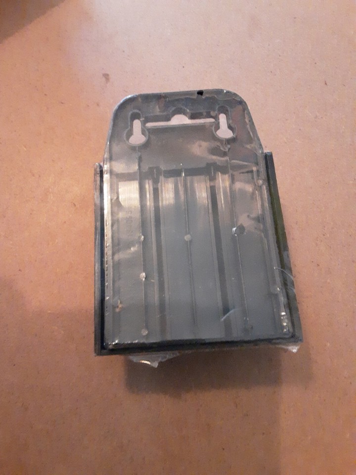 New ULINE Razor Blade Dispenser with 100 Blades for Box Cutters H-94 ...