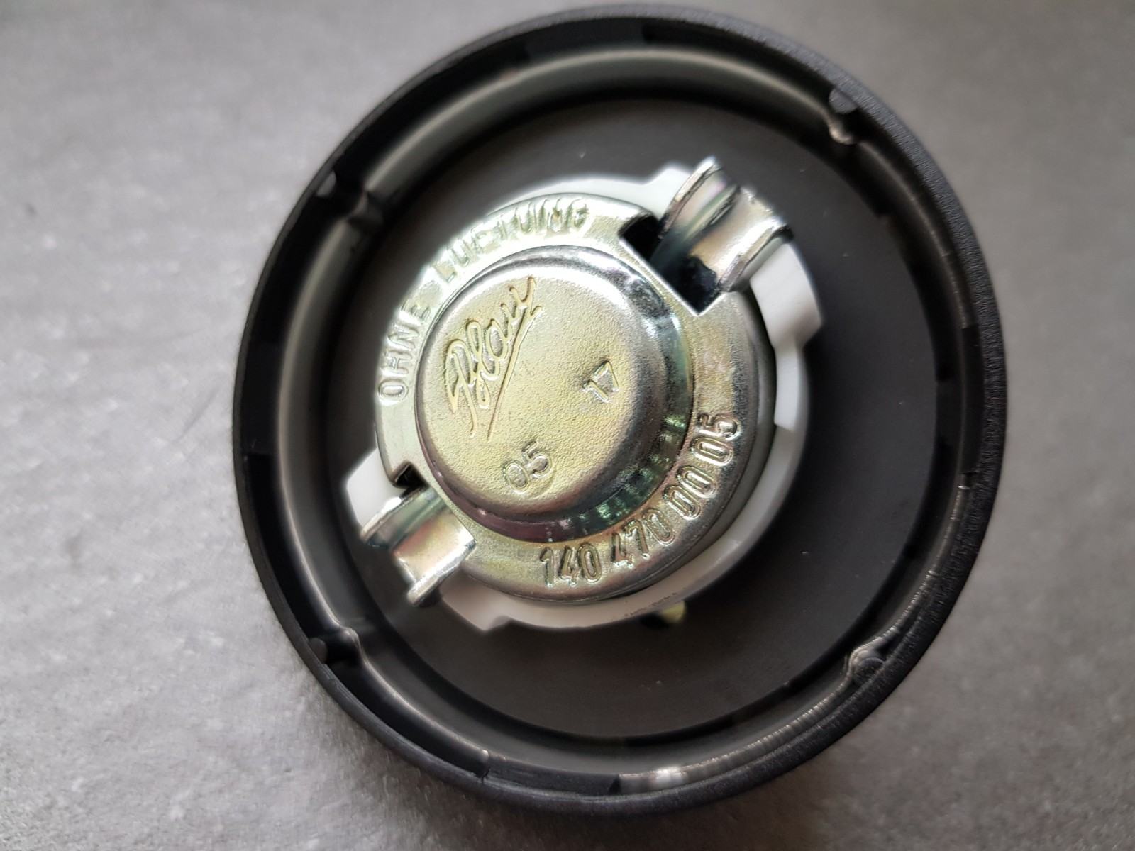 Genuine Mercedes-Benz W140 W124 R129 W168 W170 Fuel Filler Cap ...