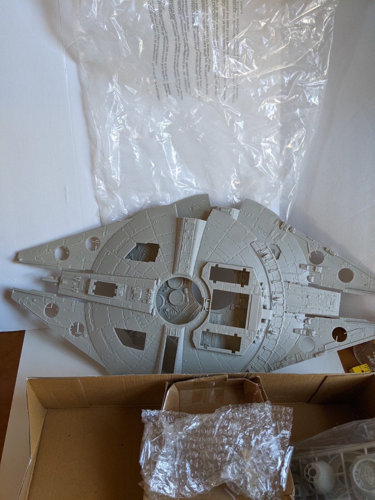 Star Wars Millenium Falcon Model Kit 2005 AMT Ertl Open Box Mostly ...