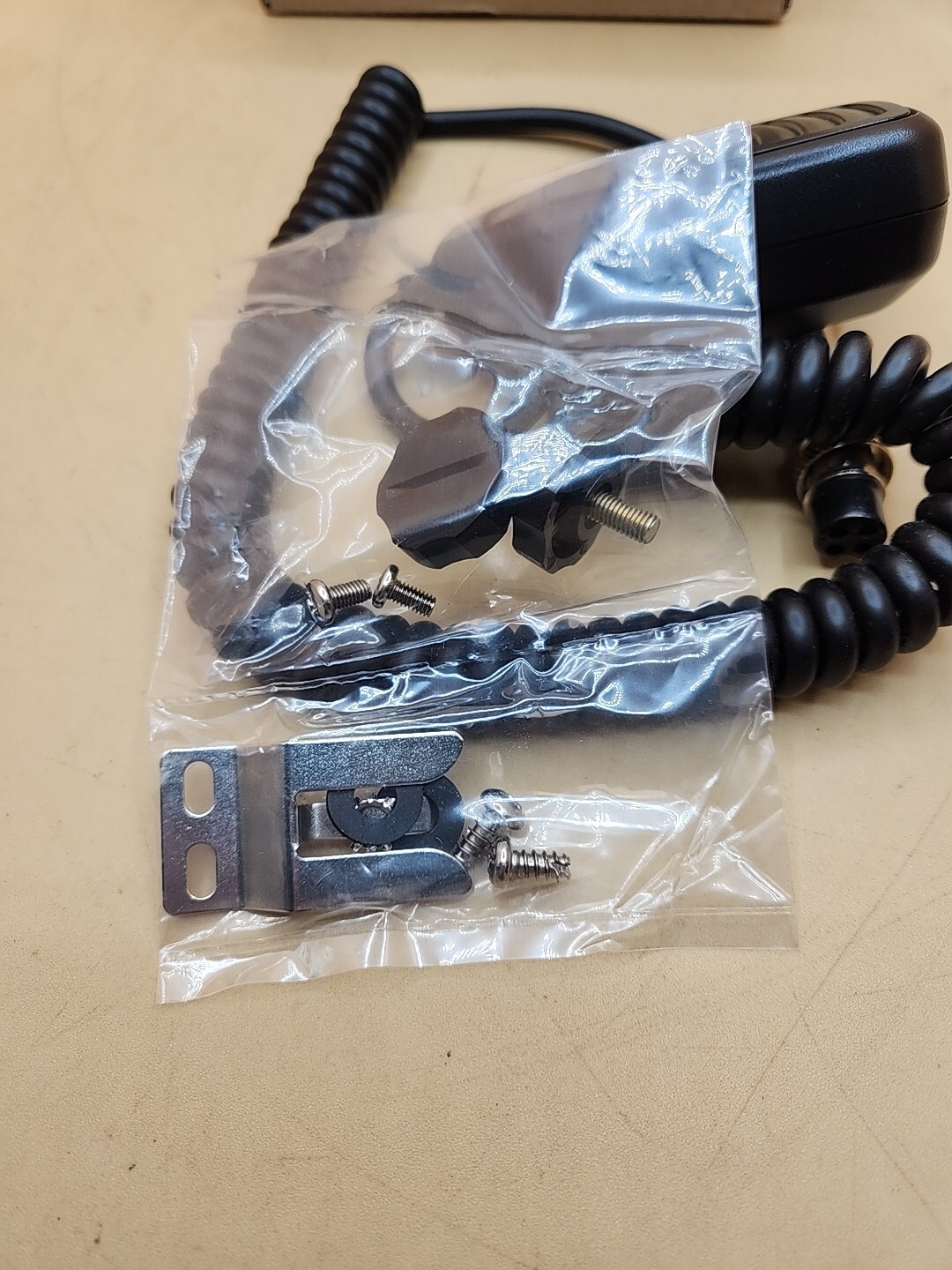 Uniden 4 Pin Replacement CB Radio Microphone With Mounts New Black | eBay