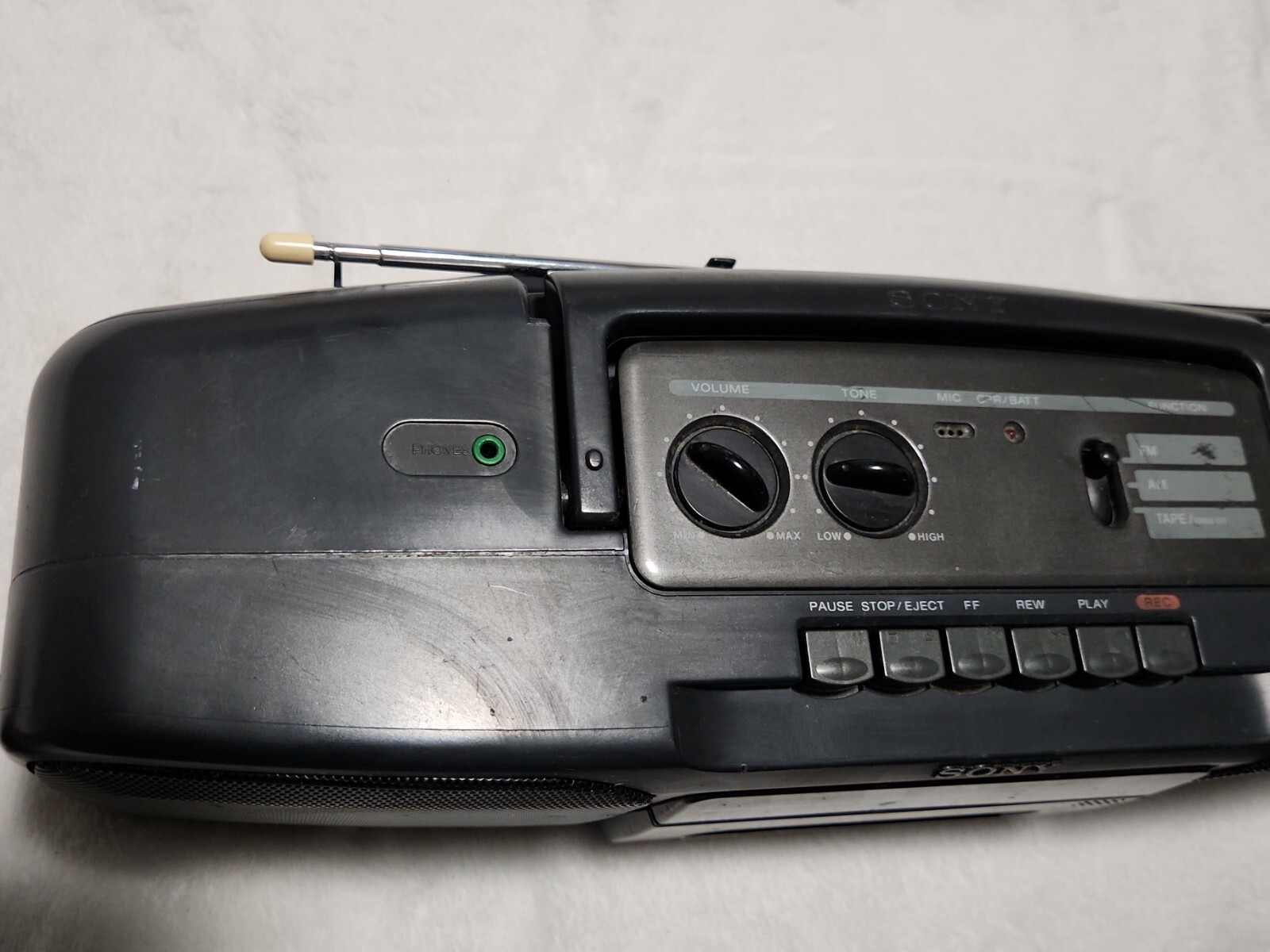 VINTAGE SONY CFS-200 AM/FM STEREO BOOMBOX RADIO CASSETTE PLAYER FOR ...