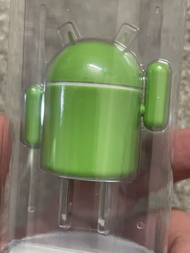 RARE GOOGLE Employee Android Collectible Figure Wall Adapter Charger ...