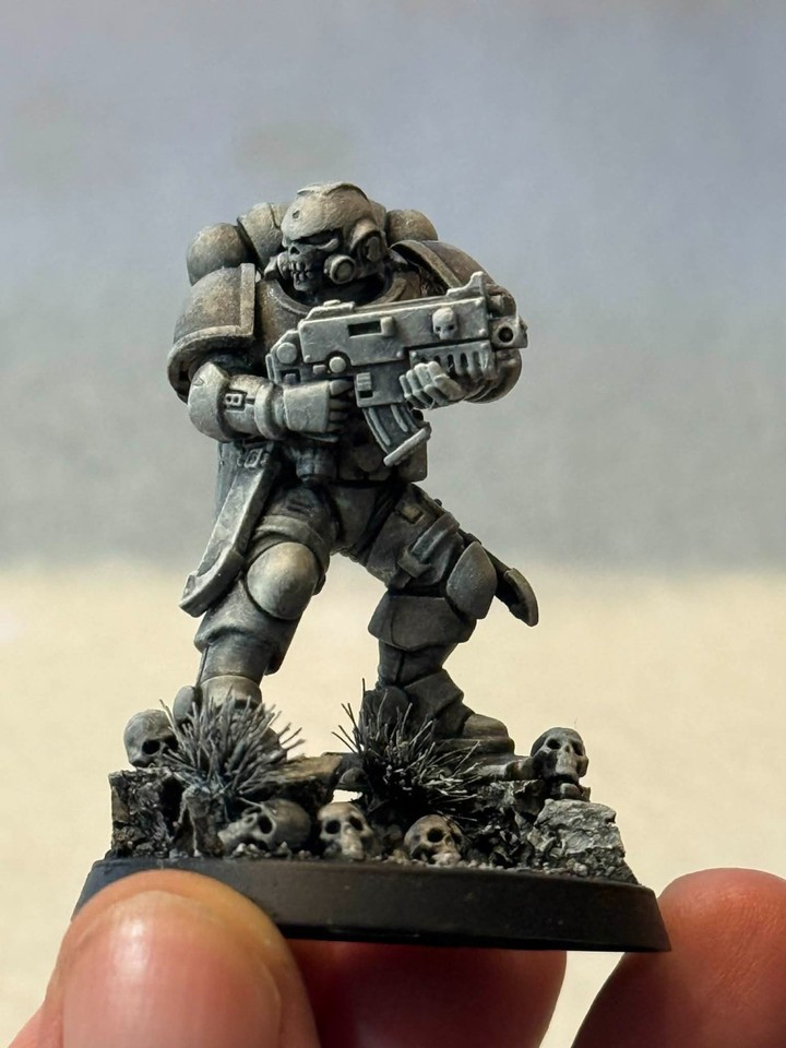 Space Marine Reiver Primaris conversion 40K Lieutenant in Phobos armor ...