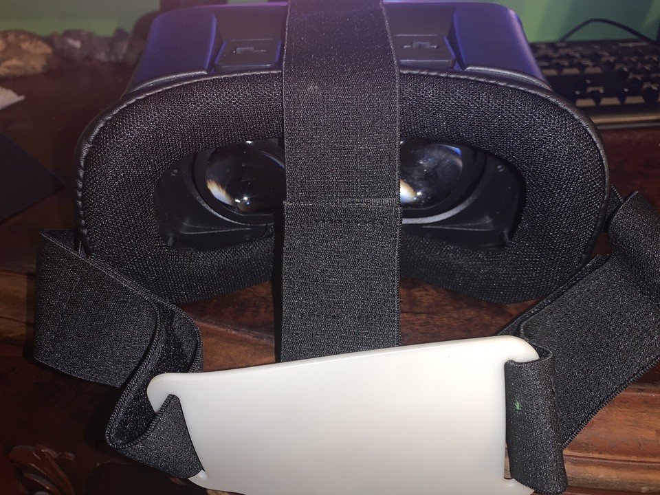 BNEXT VR Headset Compatible with iPhone & Android Phone - Universal ...