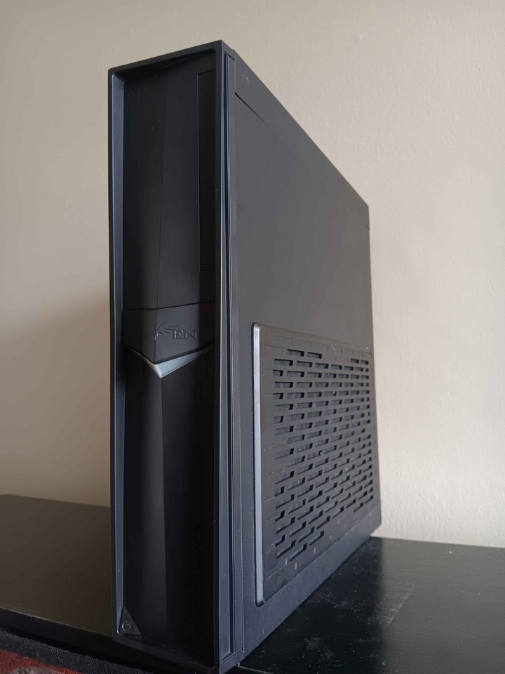 Silverstone RVZ02B Raven Slim Mini-ITX SFX Computer Case (Fractal Ridge ...