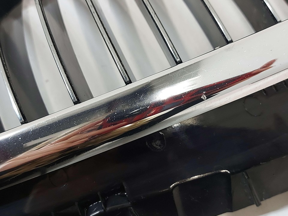 06-08 BMW 750I UPPER GRILL GRILLE 51137145739 51137145740 *PITTING ...