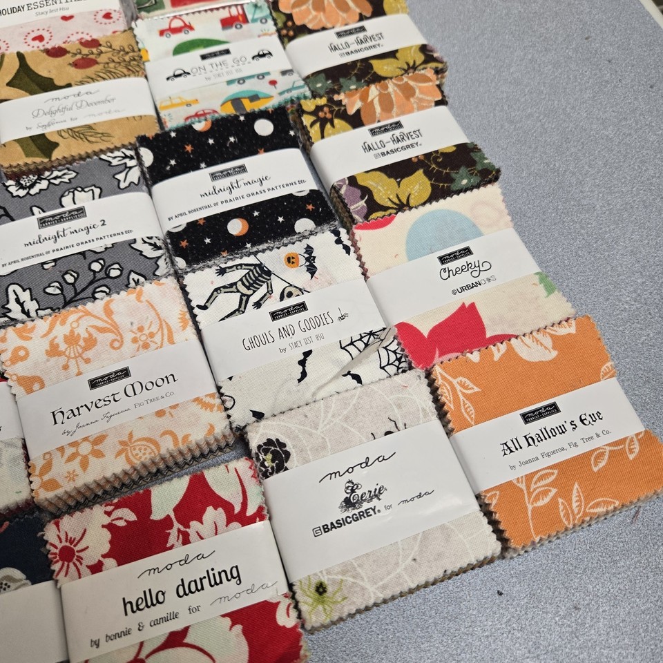 MODA Lot of 30 Mini Charm Packs NEW Basicgrey Urban Chiks Fig ...