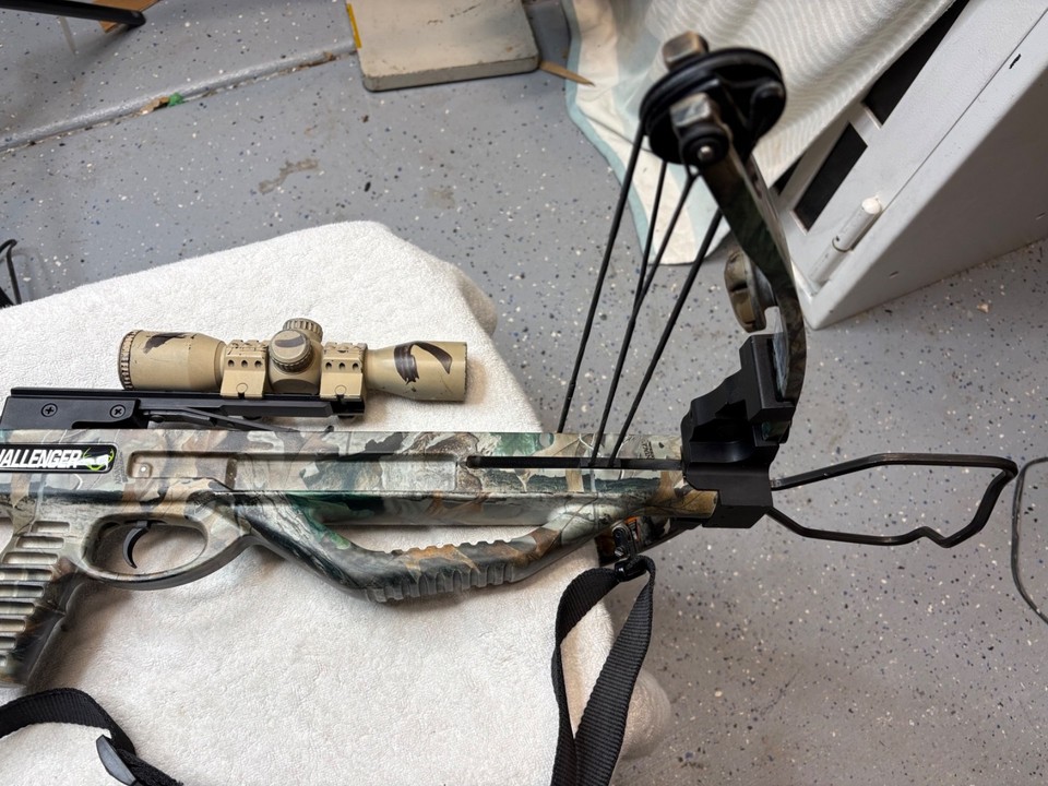 Parker Challenger Crossbow Scope 125-150Lb Camo, Very good condition ...