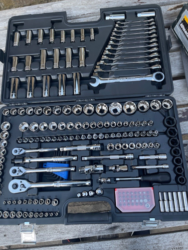 Halfords Advanced Socket and Ratchet Spanner Set 200 Pc (old style new ...